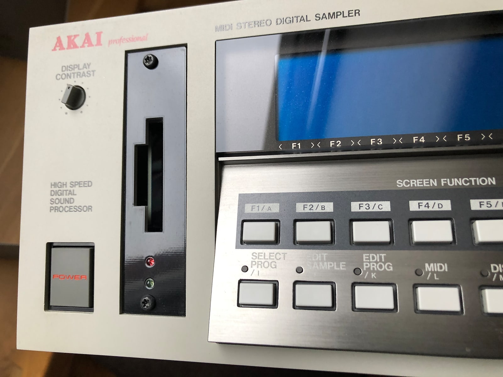 MATRIXSYNTH: Akai S1100 Rackmount Sampler SN 79255-00234
