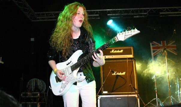 Simone Dow: Voyagers mean shredder