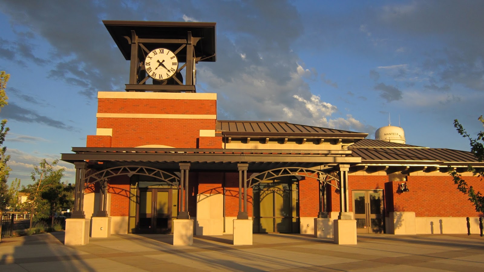 Billy Wardle family blog: Life in Manteca 71: Transit Center