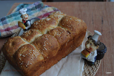 Flavours and Tastes: Potato Bread