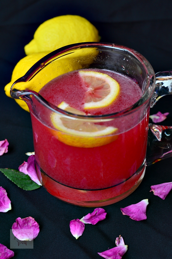 Limonada cu petale de trandafiri - CAIETUL CU RETETE