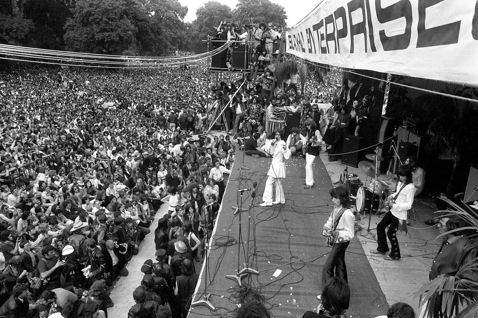 Black and White Photographs of The Rolling Stones Live in Hyde Park in ...