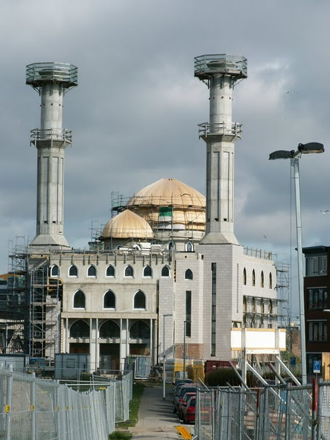 Unique: Essalaam Great Mosque in Rotterdam