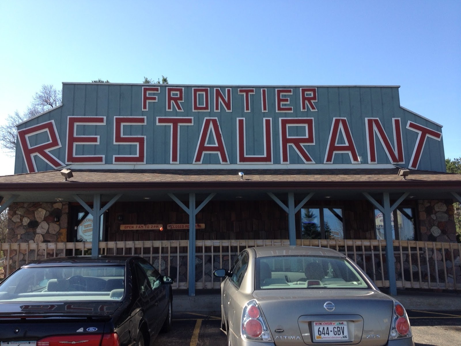 Foodie Pebbles: Frontier Restaurant - Amherst WI
