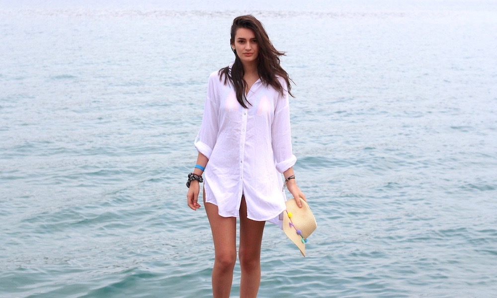 How To Look Effortless On The Beach — Peexo - Style, Beauty and Home in ...