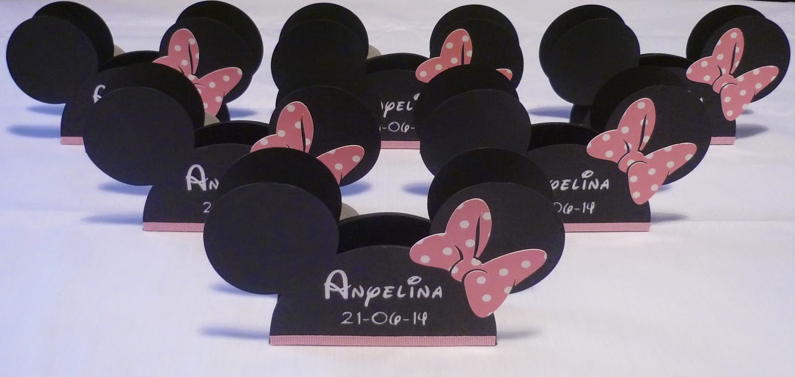 MinimandySign: Servilletero. Diseño: Minnie Mouse para Anyelina.
