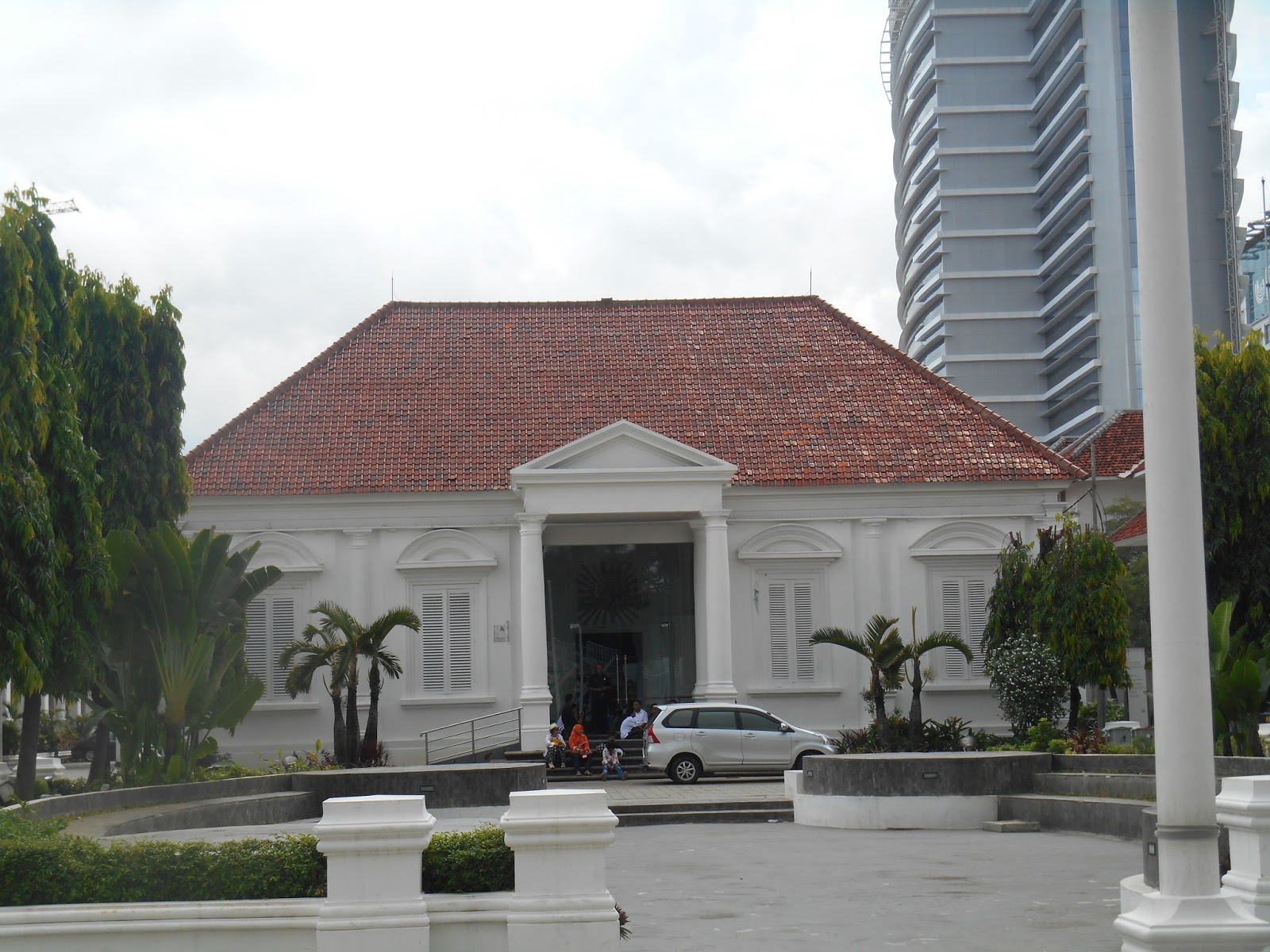 SENI BUDAYA PARAMITHA: SEJARAH BERDIRINYA GALERI NASIONAL