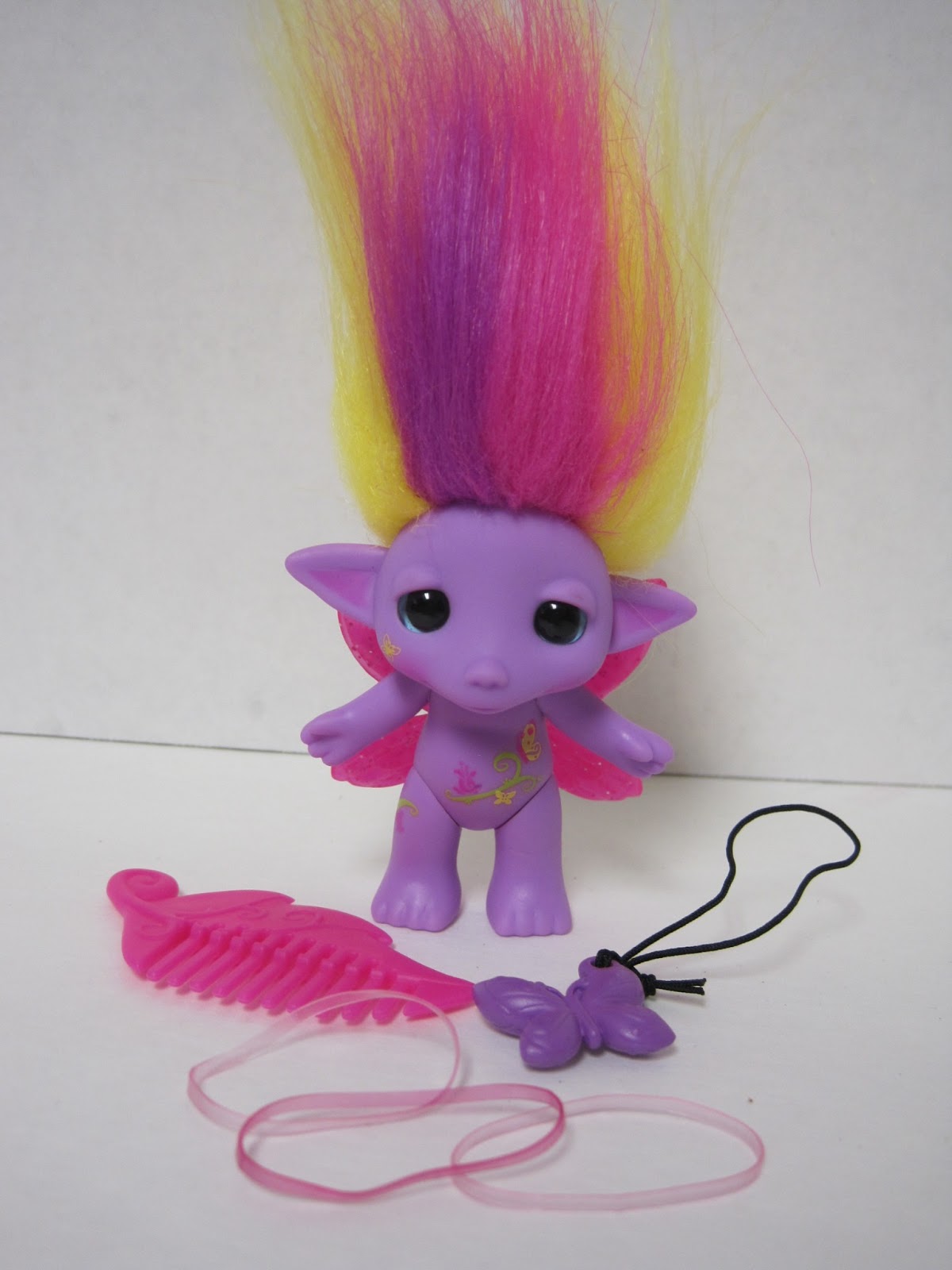 Never Grow Up: A Mom's Guide to Dolls and More: Toy Review: The Zelfs