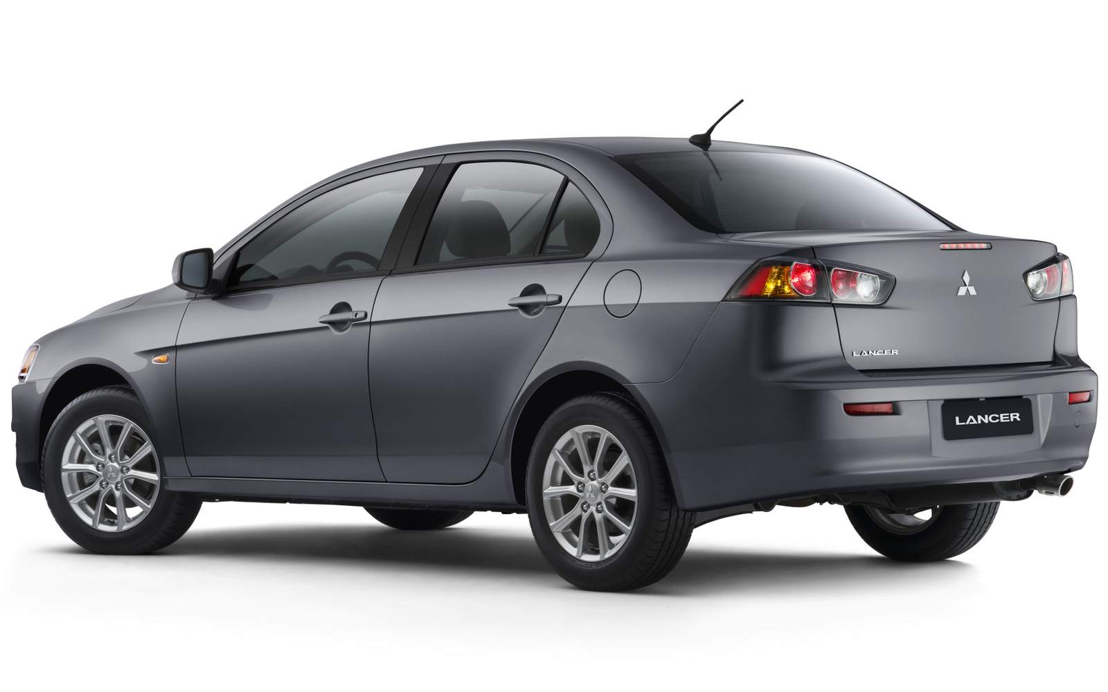 Novo Mitsubishi Lancer 2016: vídeo, preços e consumo