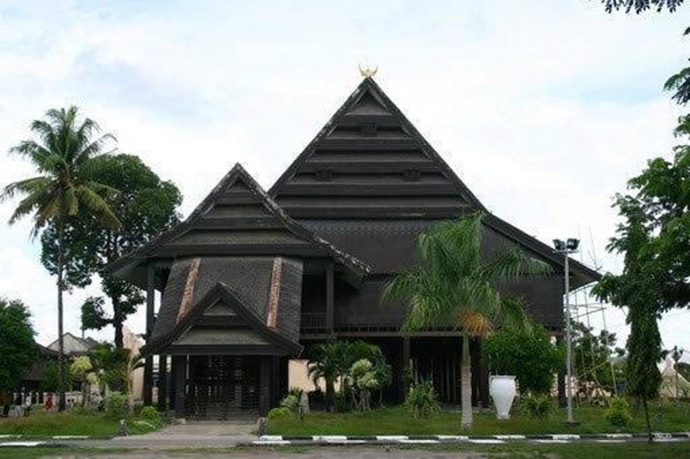 9 Nama Istana dan Kraton Raja serta Tempatnya di Indonesia ~ Ruana Sagita