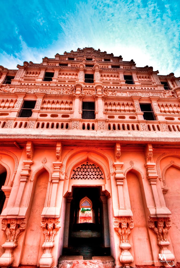 Tamilnadu Tourism: Thanjavur Maratha Palace - Arsenal Tower (Gooda Gopuram)