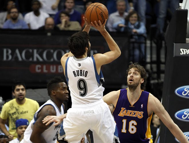 DISFRUTAR JUGANDO AL BASKETBALL: enero 2012