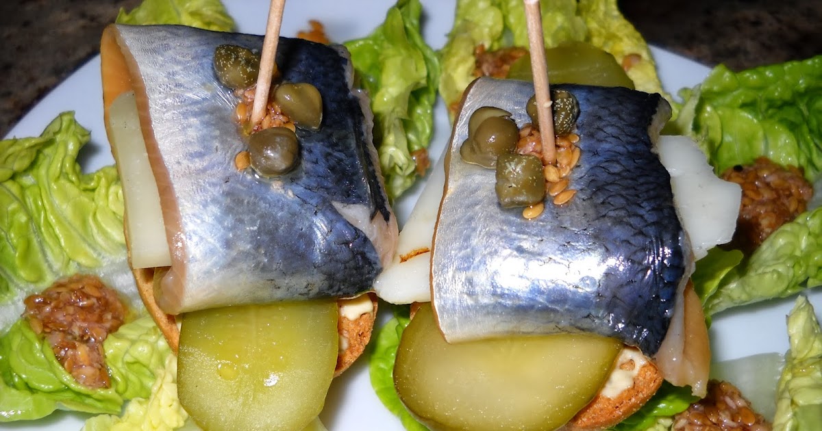 Garum et Borago: ARENQUE AHUMADO CON QUESO IBERICO Y SALSA DE ENELDO