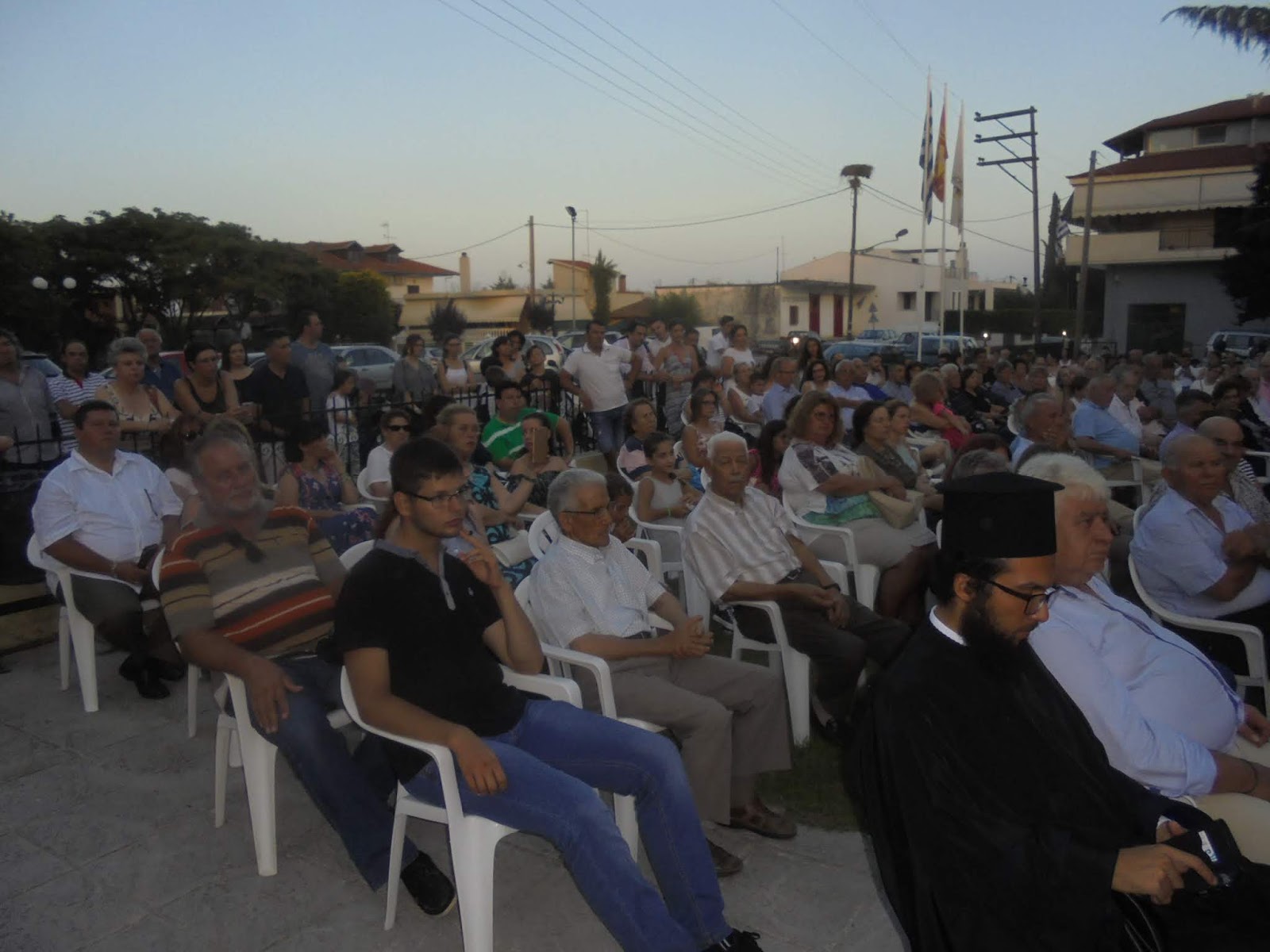 ΛΕΥΤΕΡΙΑ: ΠΛΗΘΟΣ ΚΟΣΜΟΥ ΣΤΑ ΑΠΟΚΑΛΥΠΤΗΡΙΑ ΤΗΣ ΠΡΟΤΟΜΗΣ ΤΟΥ ΜΗΤΡΟΠΟΛΙΤΗ ...
