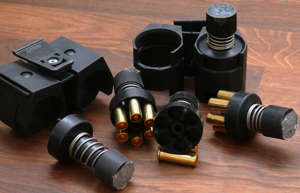 HAPPINESS: Speedloader für Revolver