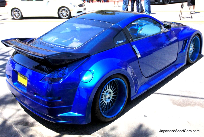 Oturgaçlı Götürgeçler: Customized Nissan 350Z