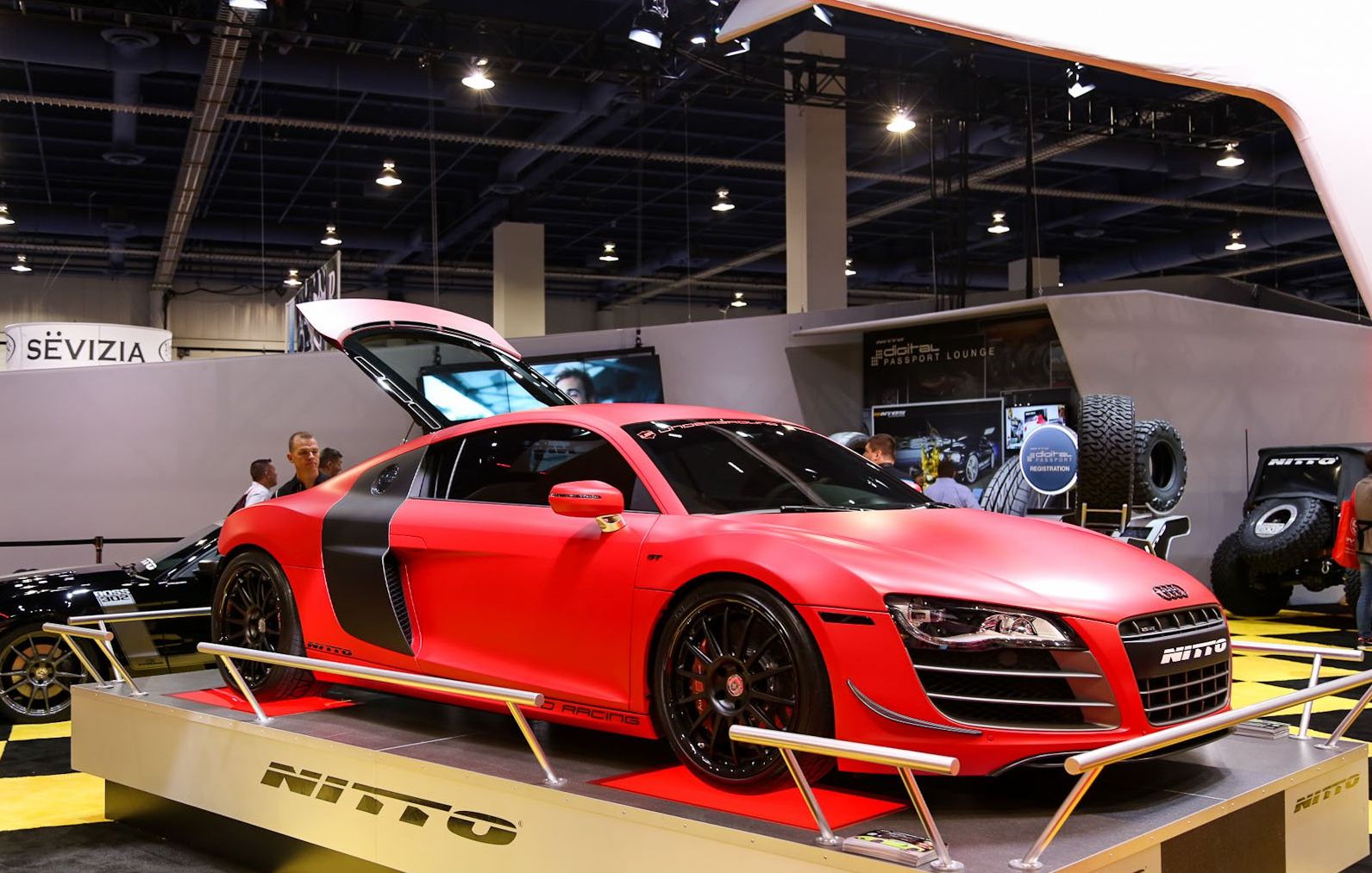 Audi Newz: SEMA SHOW 2012 : Une Audi R8 un peu spéciale
