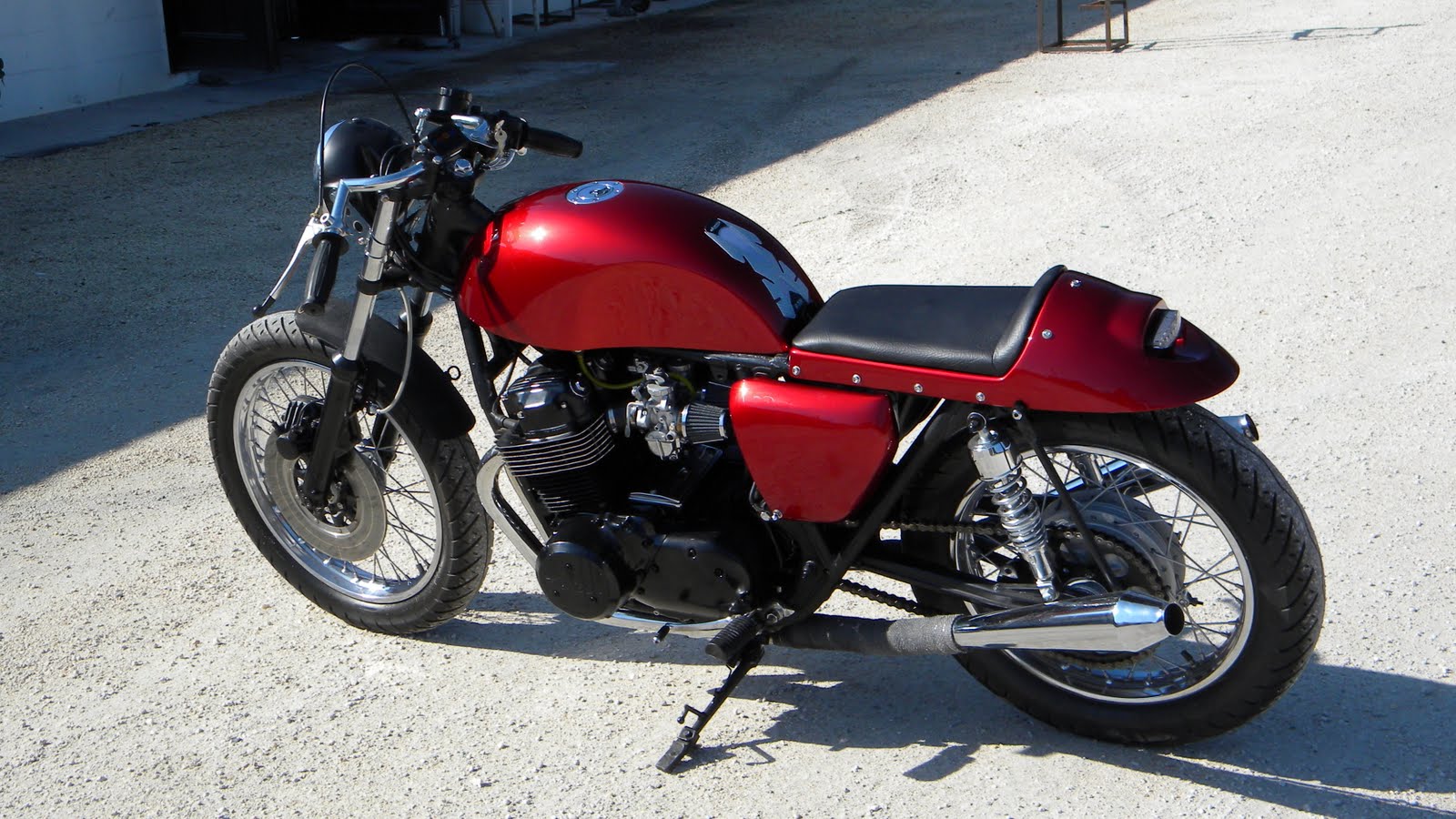 Cafe Racer Special: Honda 750 Cafe Racer by Norley