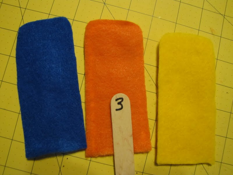 Planet of the Apels: Busy Bag Swap: Day 11 (Popsicle Matching)
