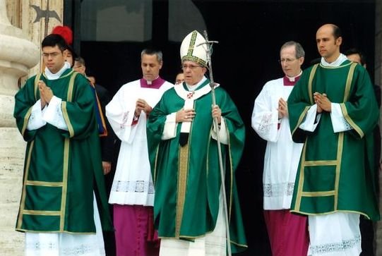 Diaconado Permanente Burgos: El diácono como miembro peculiar de la ...