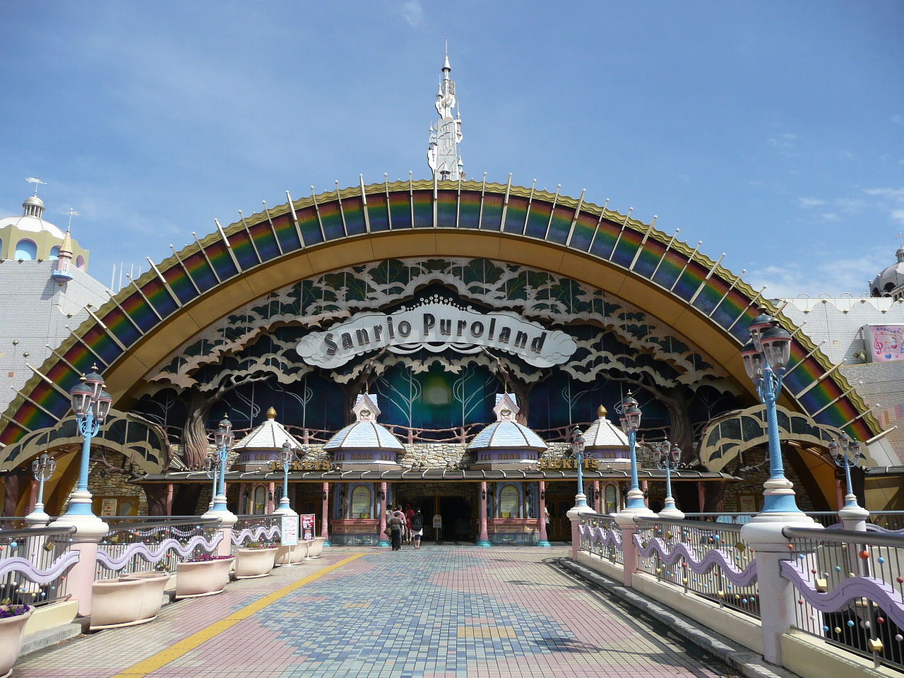 WEBS OF SIGNIFICANCE: The inevitable pilgrimage to Sanrio Puroland ...