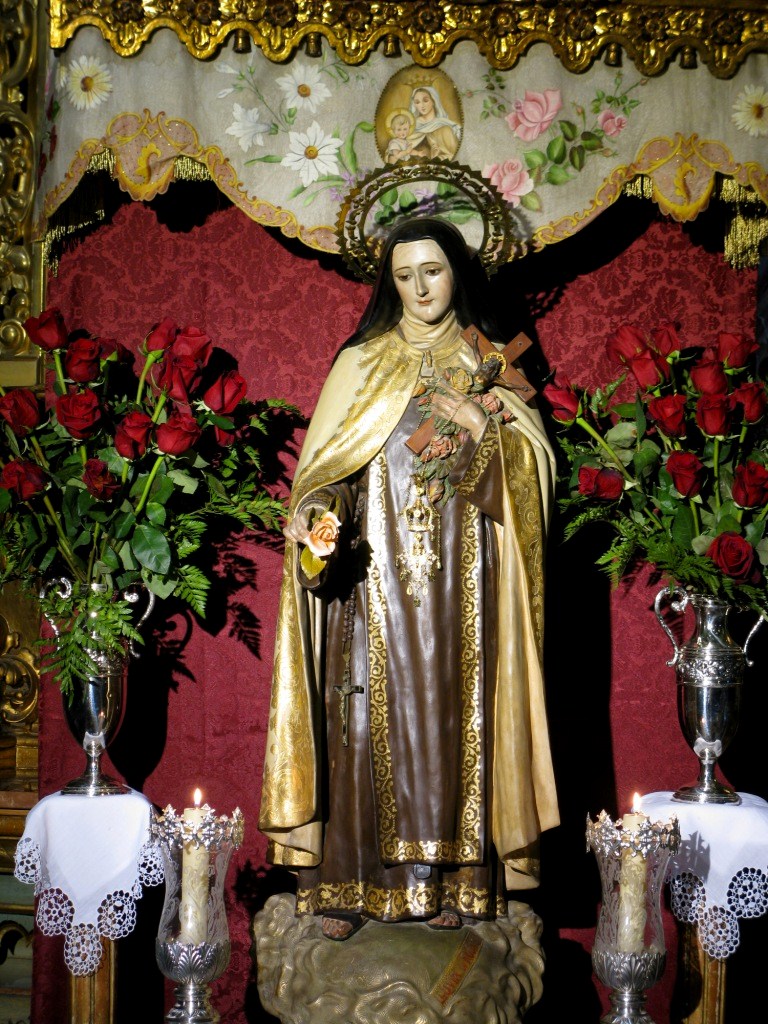 Juventud del Carmen de San Cayetano: ALTAR Y BENDICIÓN DE LOS PÉTALOS ...
