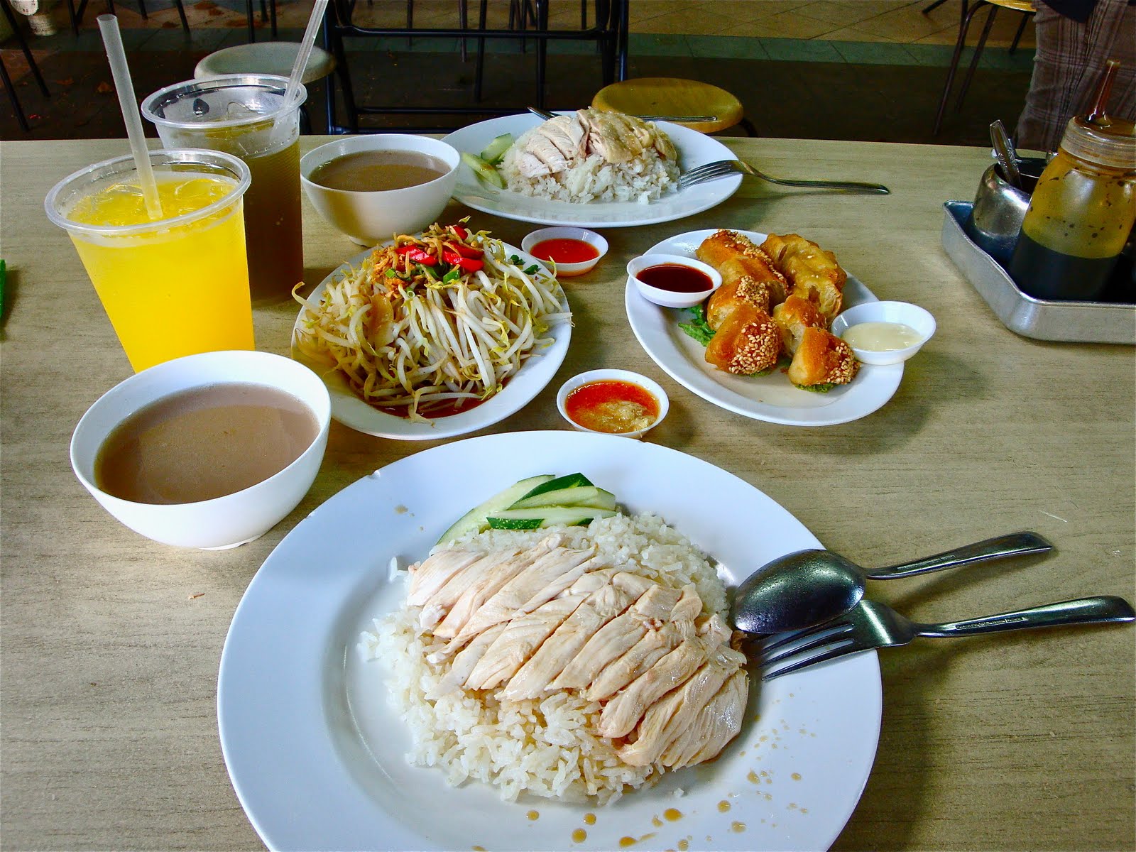 Covered in Stardust: Famous Chicken Rice @ Changi Village Blk 5