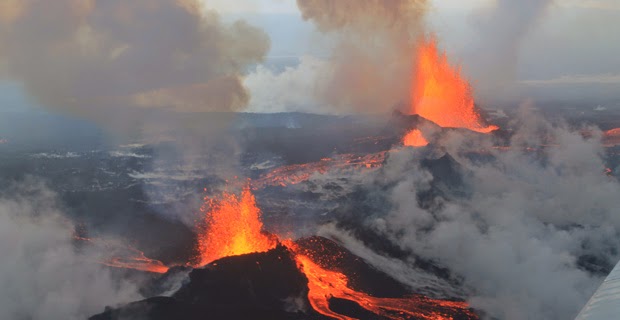 Marinduque Rising: Monumental Volcano Eruptions in the Pacific Ring of Fire