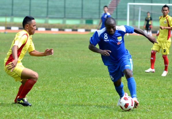 Natalan Tanpa Keluarga di bandung , Mbida Messi berharap kedamaian di ...