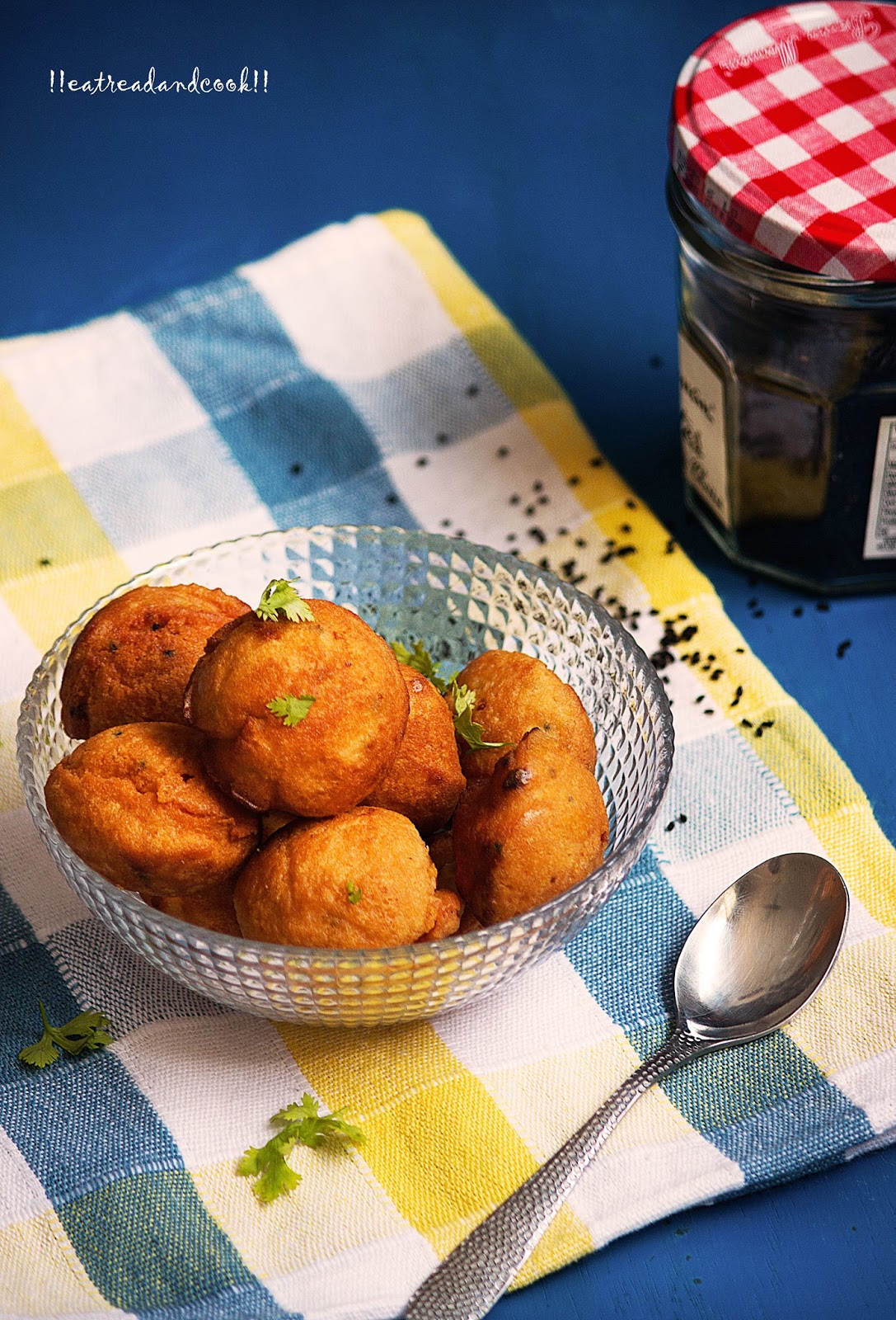 Cholar Dal er Bora / Bengali Chana Dal Fritters