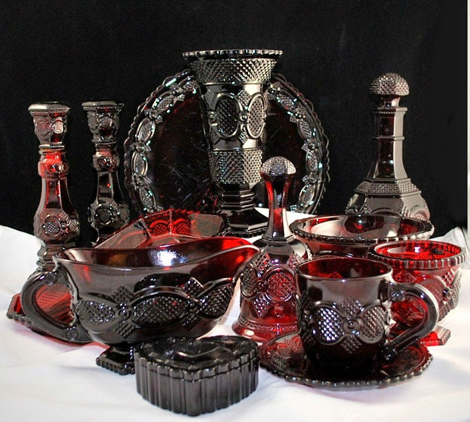 CAROLINABLUELADY Vintage Collectibles: Avon's 1876 Cape Cod Collection ...