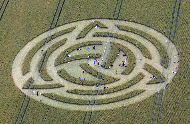 Phase 2 Of The Triquetra Crop Circle : Milk Hill, Wiltshire ...