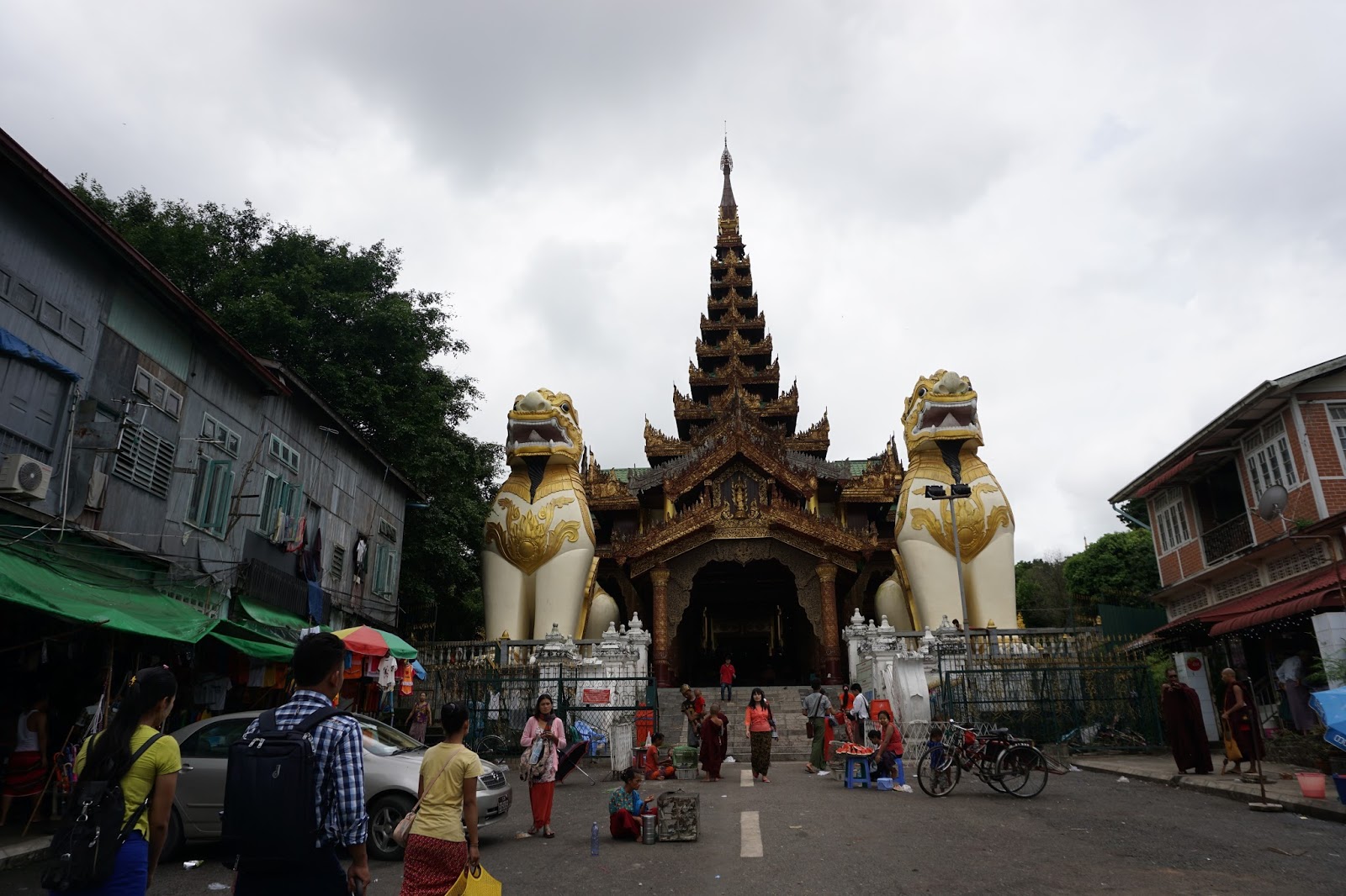 A Visit to the "Crown of Burma": Yangon's Shwedagon Pagoda - Vikingess ...