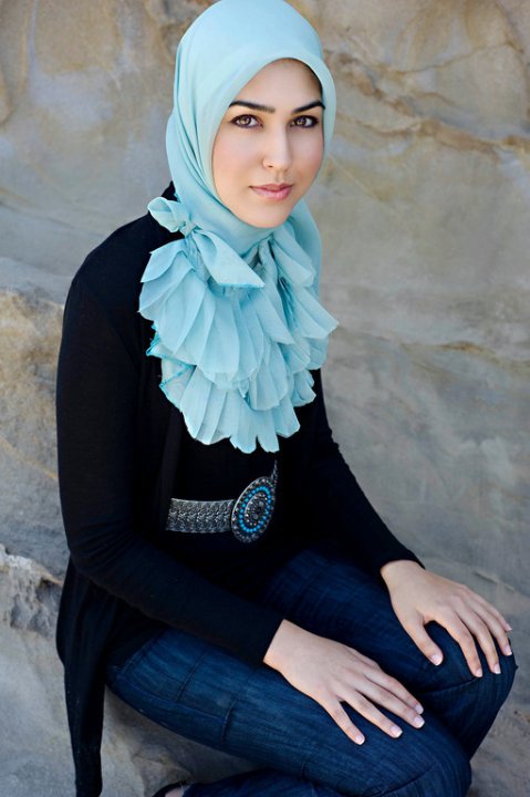 Hijabi Style - Hijab Fashion Blog: Vela - A Unique UK Hijab Fashion Trend