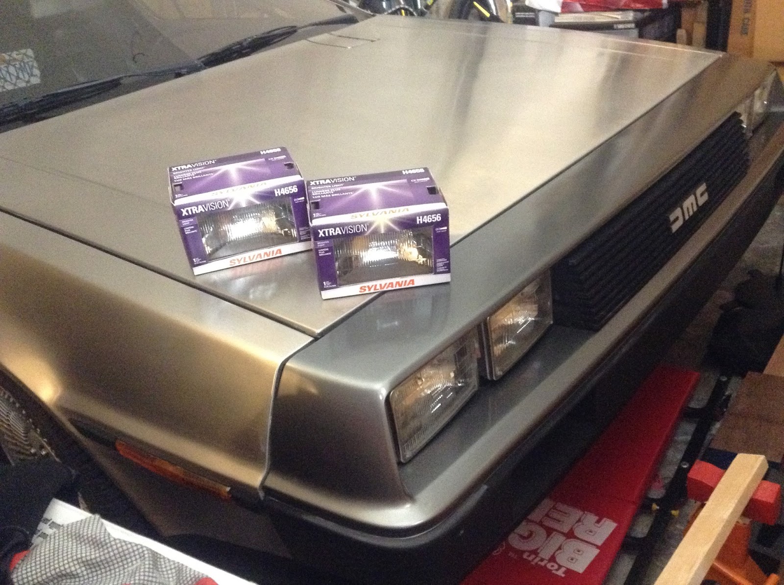awildermode: New Head Lamps for the DeLorean