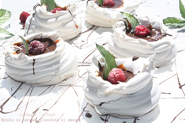 Angel's food: Bezele cu caramel,ciocolata si zmeura