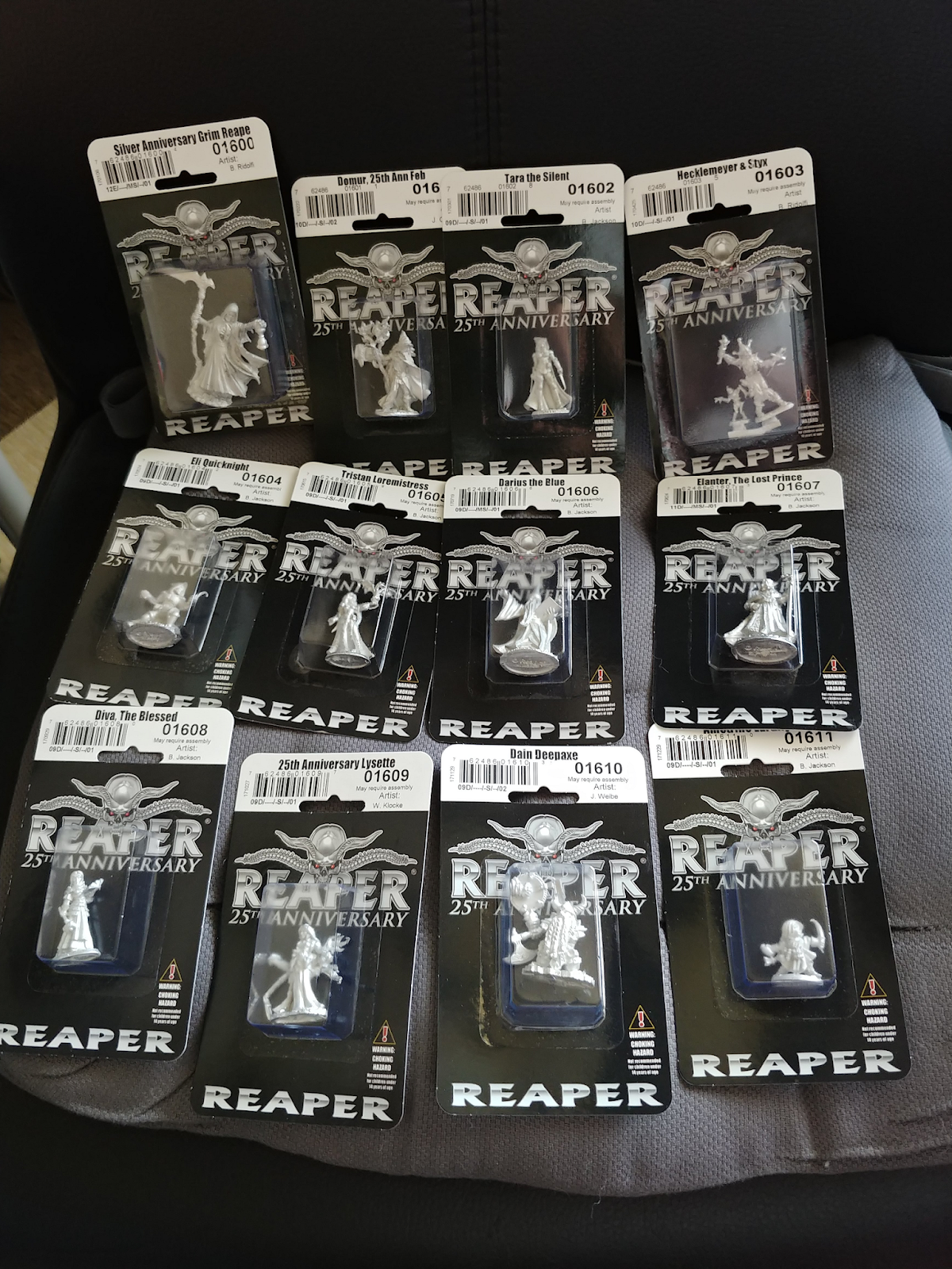 Miniature Painting: Reaper Miniatures Silver Anniversary Shadow Box ...