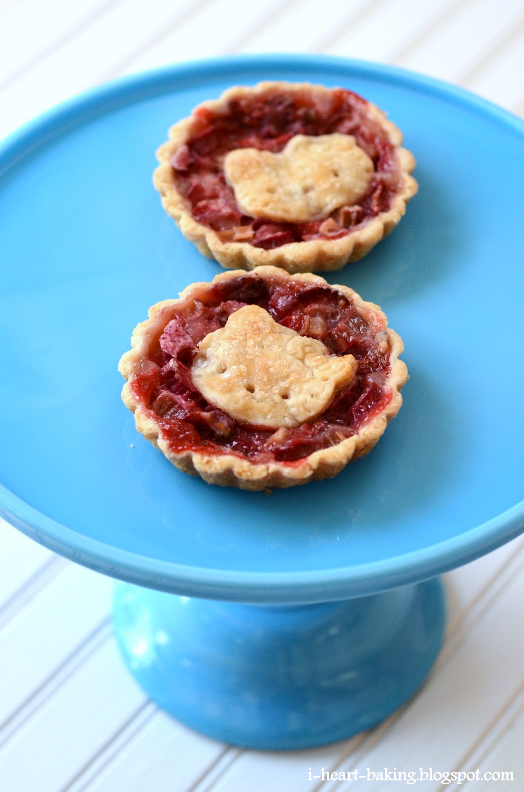 i heart baking!: hello kitty strawberry rhubarb tartlets
