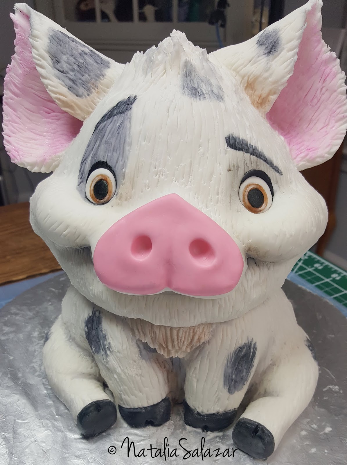 PUA PIG Cake| Torta tallada con cobertura de Fondant