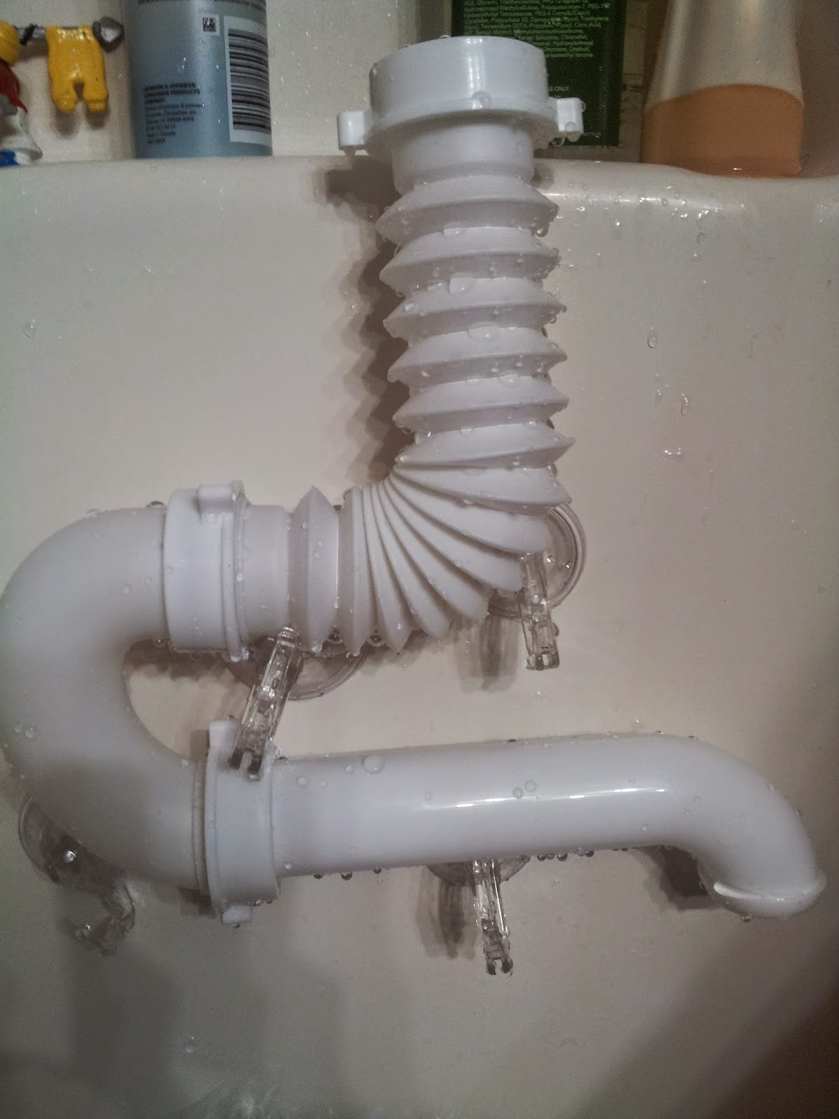 Working Mom Wonders: PVC Pipes for the Bathtub