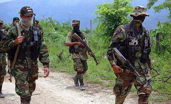 [ NOTICIAS COLOMBIA ]: Paramilitares masacraron a cinco personas en ...