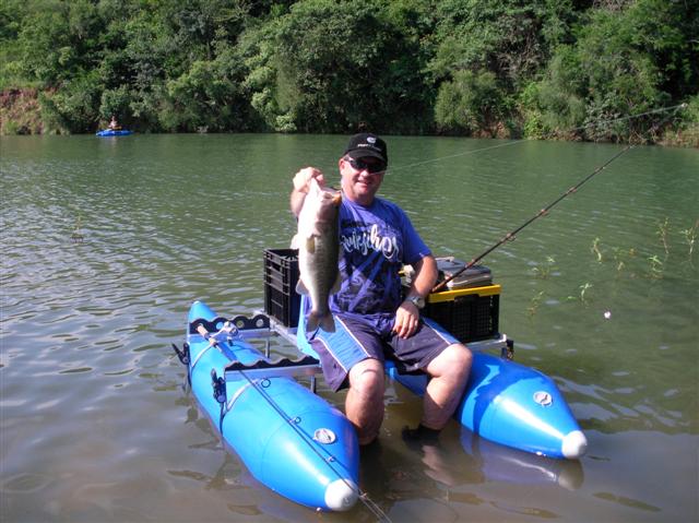 The African Angler: Kick boat Bassing