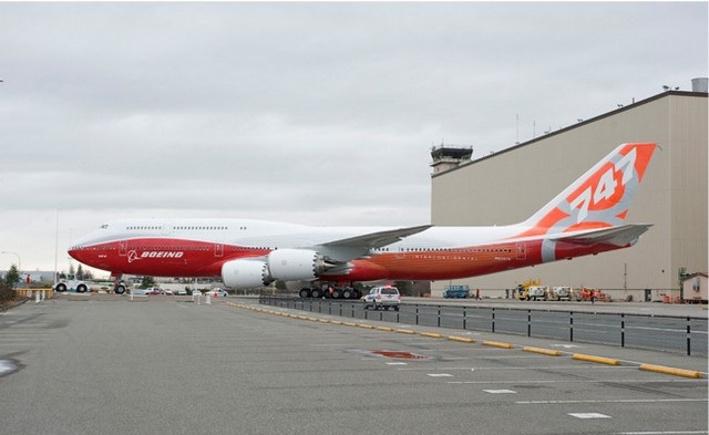 AeroSpace: First Look Inside the Boeing 747-8 Airplane