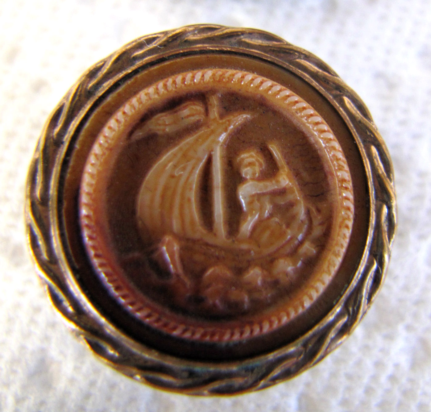 Vintage Connections: Missouri State Button Society Annual Show & Buttons!