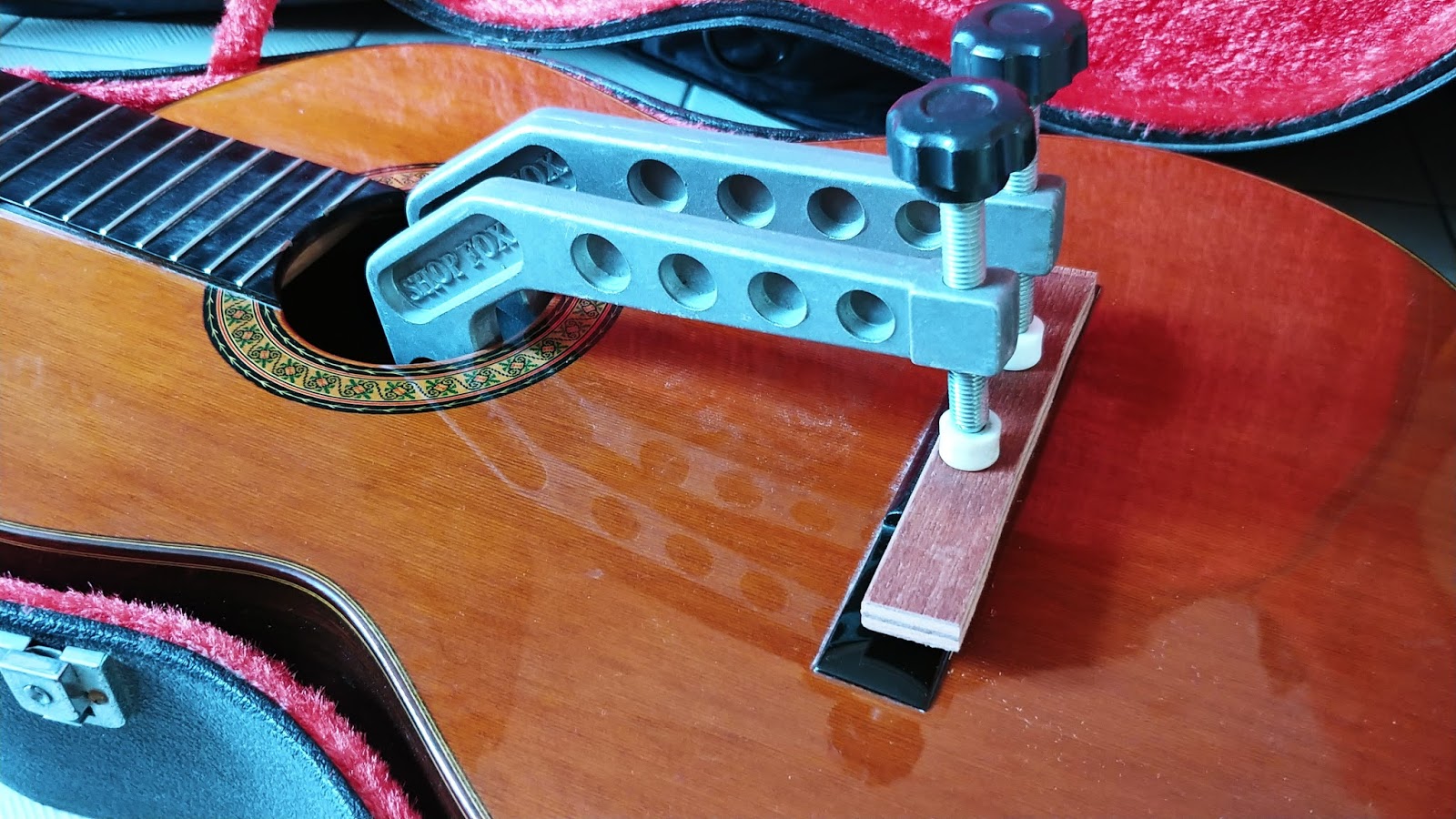 Sen's Guitar Making Blog: Repair a guitar with bridge problem