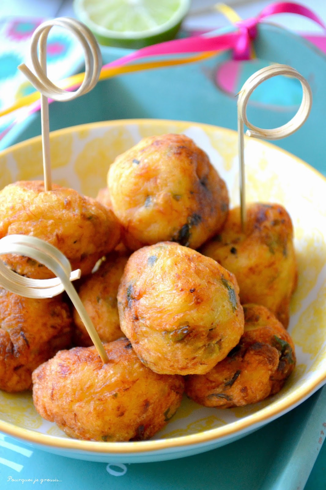 Pourquoi je grossis ... : Beignets de fruit à pain à la morue, au ...