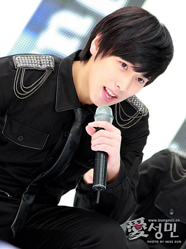 Korea Bangets Blogspot: Biodata Lee Sung Min Super Junior | Info update ...