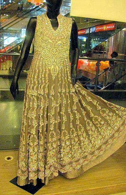 MANALI BOUTIQUE: November 2013