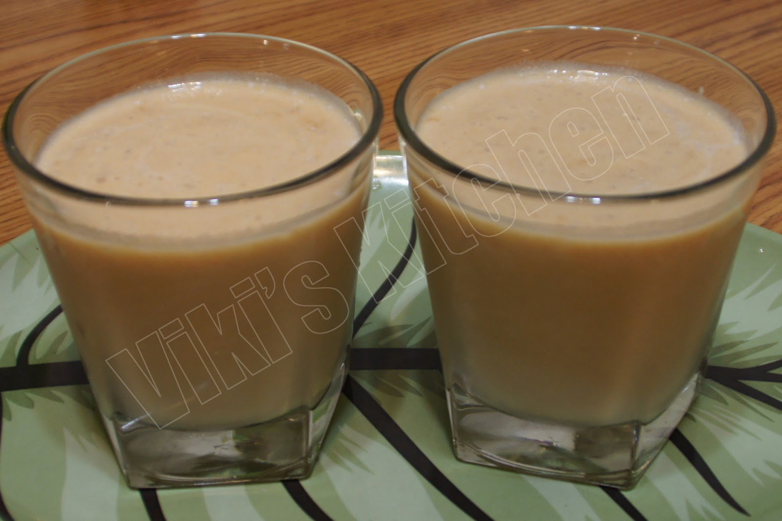 Viki 's Kitchen: Sapota Milkshake (low fat version)