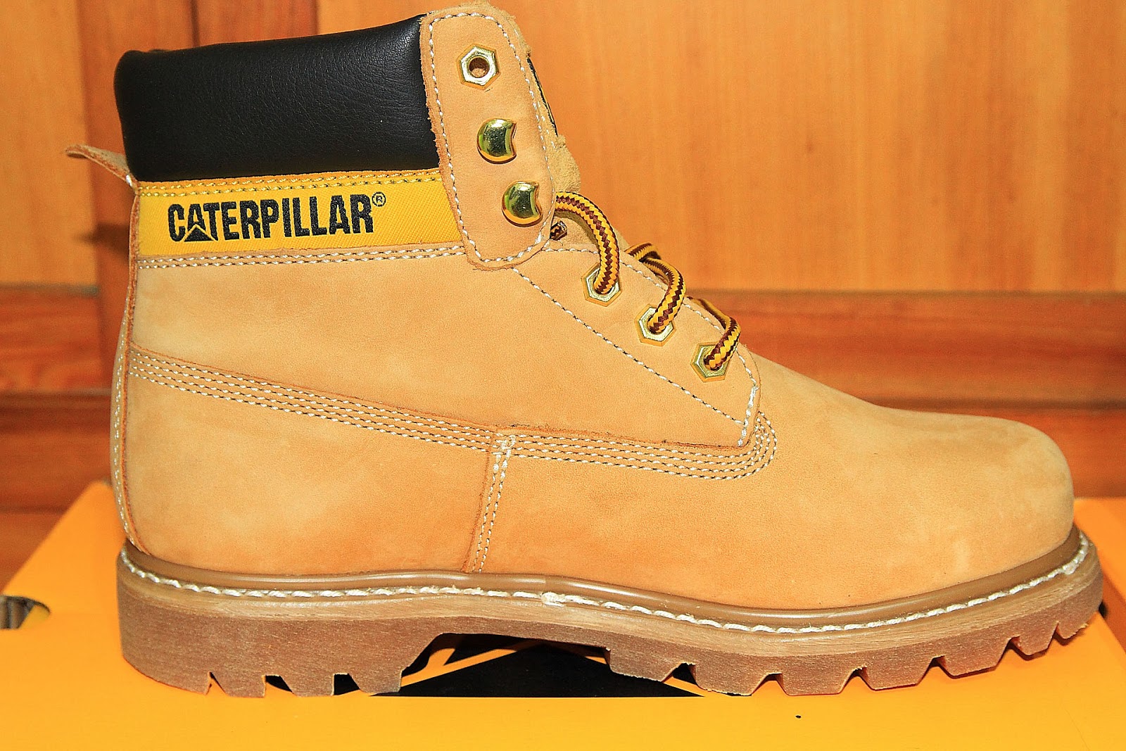 免費軟體資訊: 「敗家日記」CATERPILLAR (CAT) 取代 Timberland 經典黃靴
